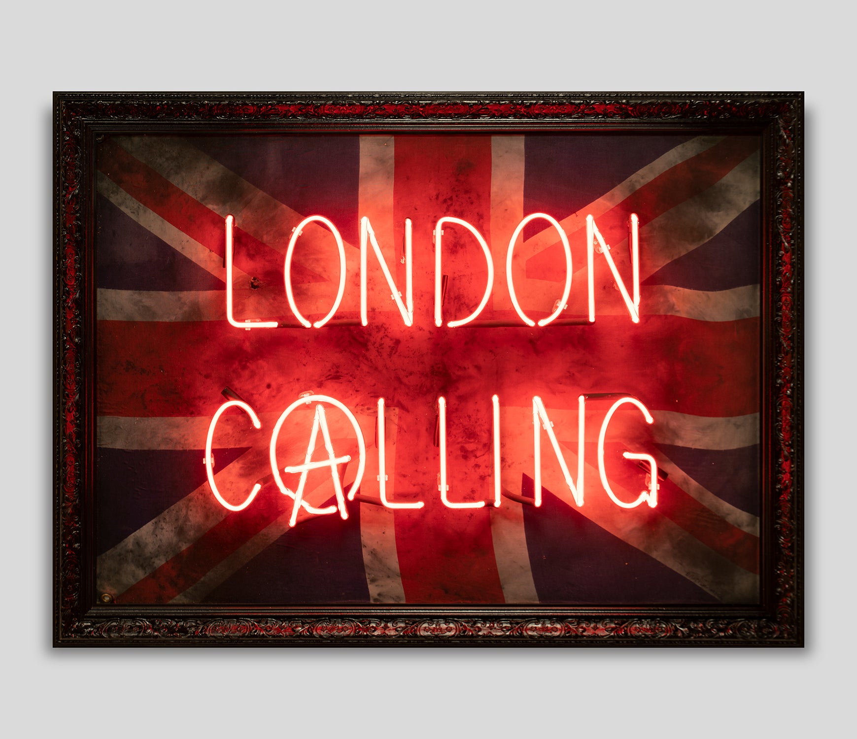 London Calling (Large) (220) | Illuminati Neon